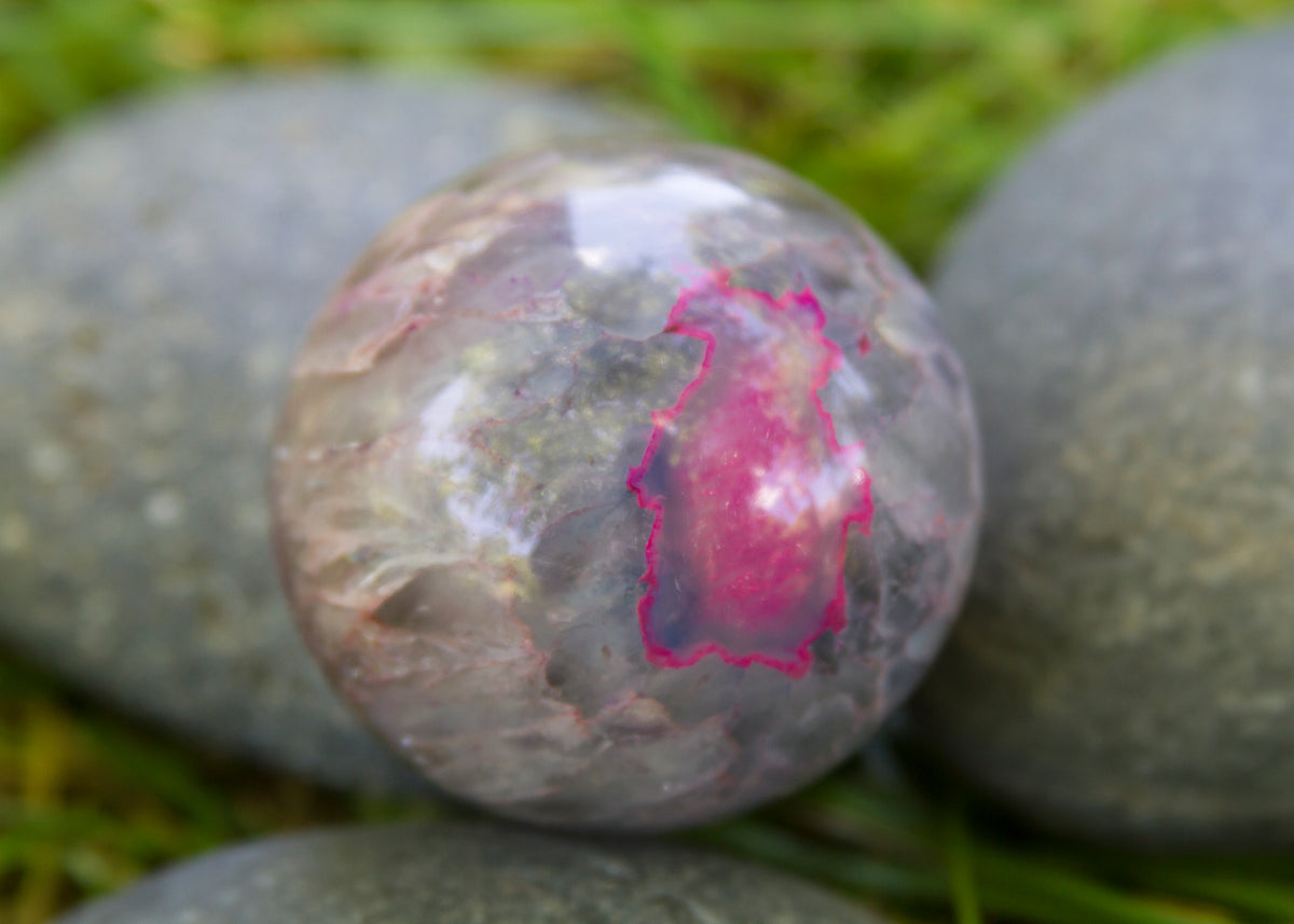 Confidence Stone – Coins and Cowries